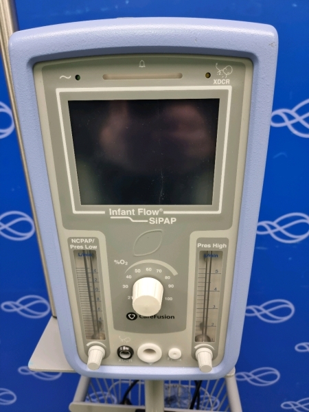 CareFusion Infant Flow SiPAP Ventilation System on Rollstand