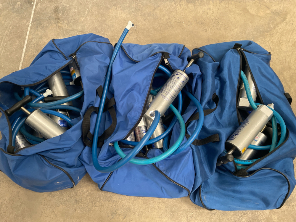 22 x Hartwell Medical Manual Vacuum Splint Pumps