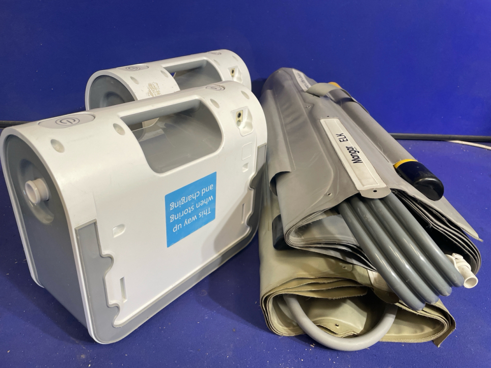 2 x Mangar Elk Lifting Cushion Systems