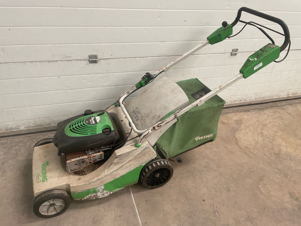 Viking MB 555 Petrol Mower - poor condition