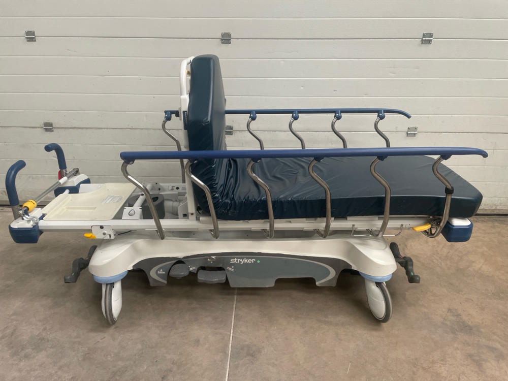 Stryker 1105 5th Wheel Stretcher Trolley
