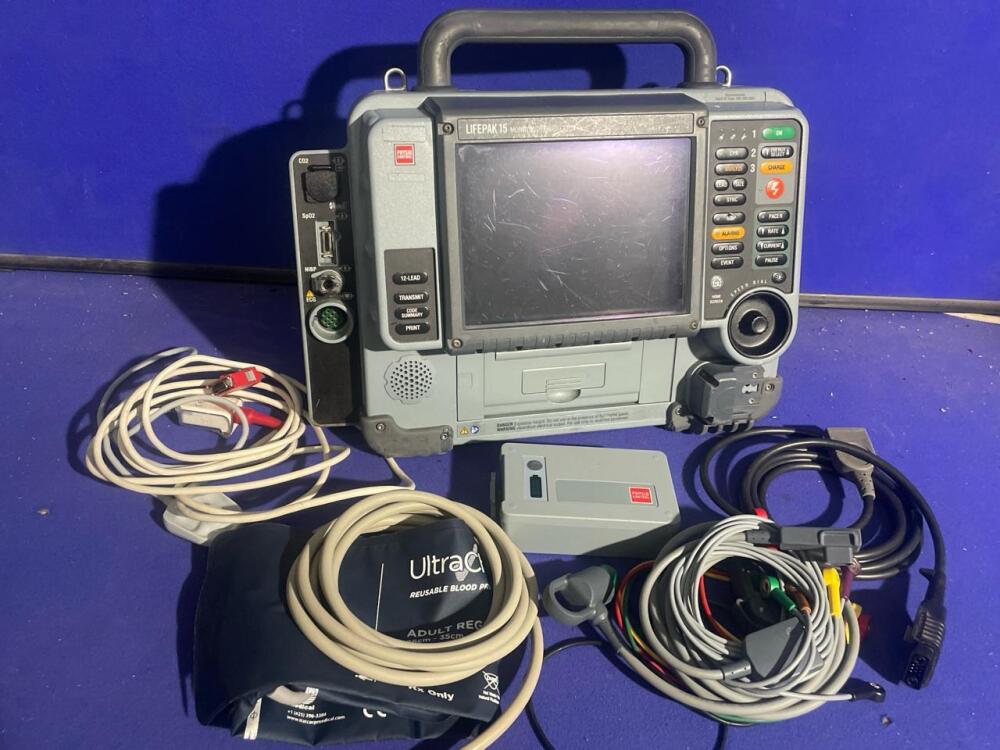 Physio Control LifePak 15 Version 2 Defibrillator with Pacer & CO2 Port