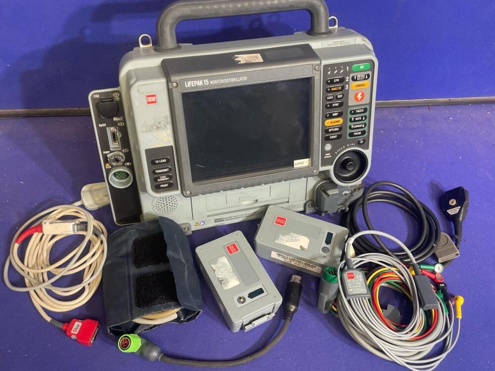 Physio Control LifePak 15 Version 2 Defibrillator with Pacer & CO2 Port