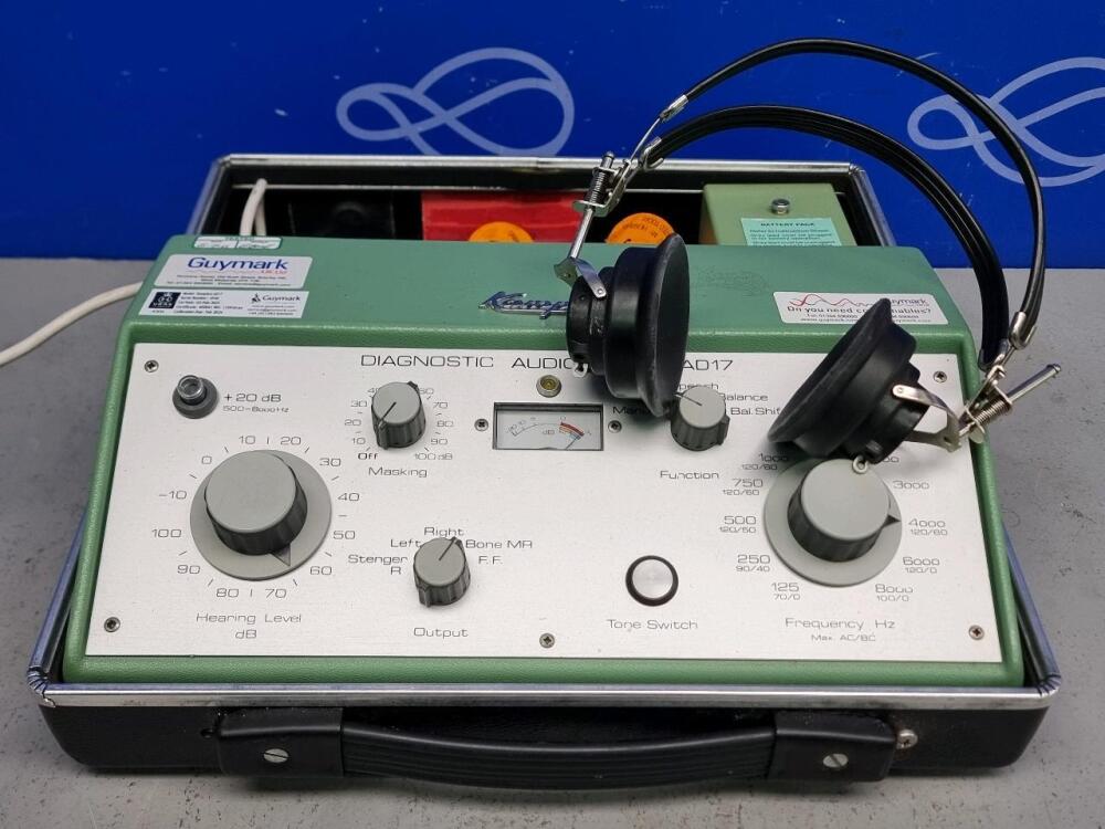 Kamplex AD17 Diagnostic Audiometer with Battery Pack