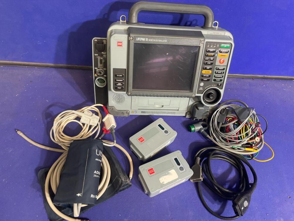 Physio Control LifePak 15 Version 4 Defibrillator with Pacer & CO2 Port