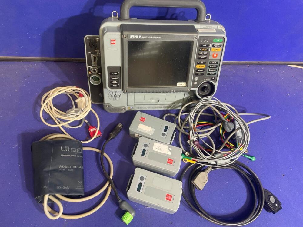 Physio Control LifePak 15 Version 4 Defibrillator with Pacer & CO2 Port