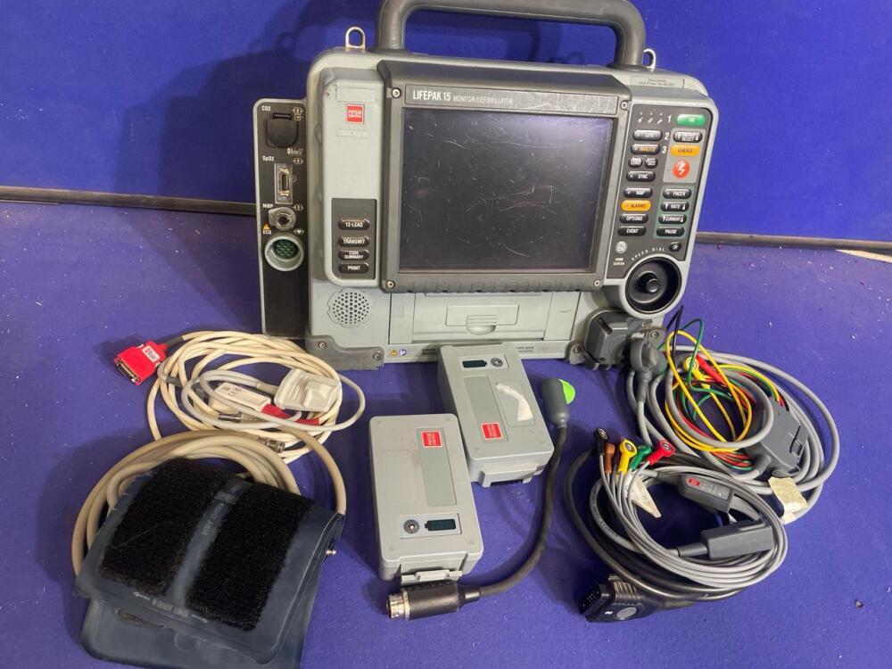 Physio Control LifePak 15 Version 4 Defibrillator with Pacer & CO2 Port