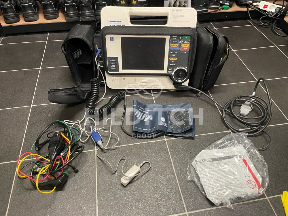 6 x Medtronic Physio-Control Lifepak 12 Defibrillators