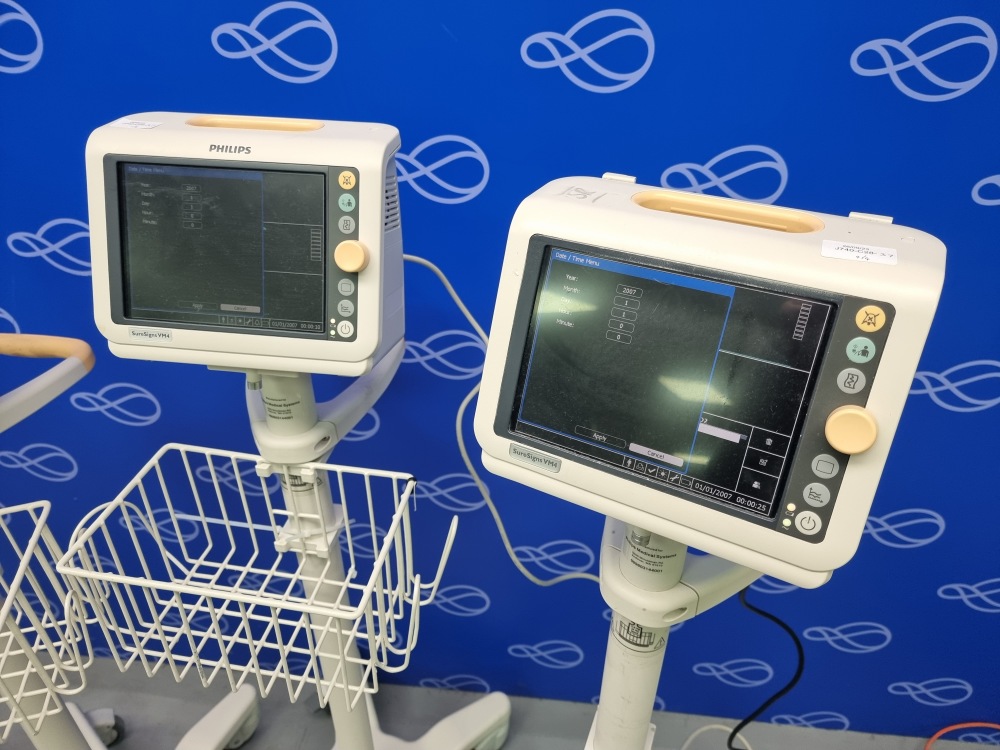 4 x Philips SureSigns VM4 Patient Monitors on Rollstands