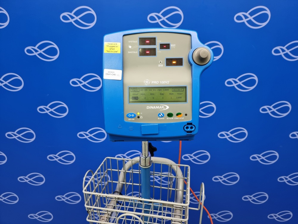GE Dinamap Pro 100V2 Patient Monitor on Rollstand