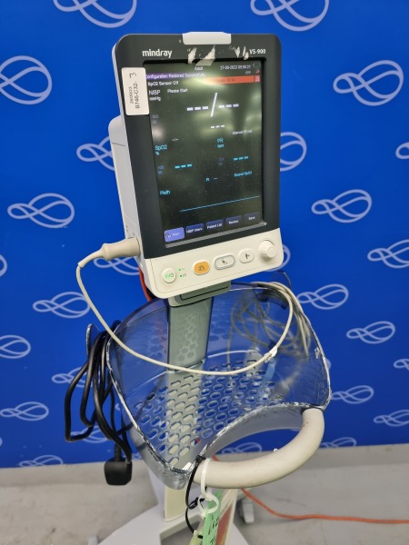 Mindray VS-900 Vital Signs Monitors on Rollstand