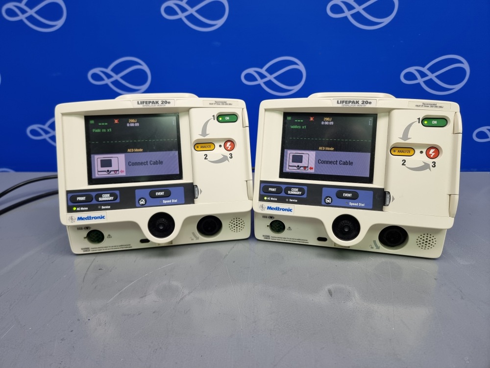 2 x Medtronic Lifepak 20e Defibrillators With Pace Function