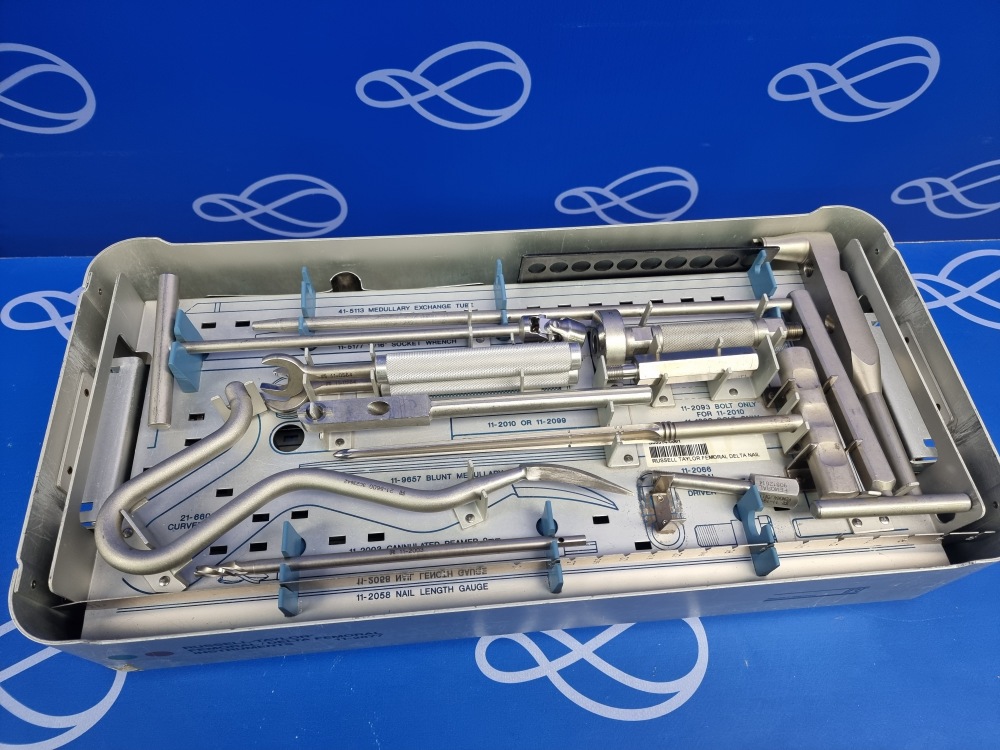 Smith & Nephew Russell-Taylor Femoral/Delta Instrument Set