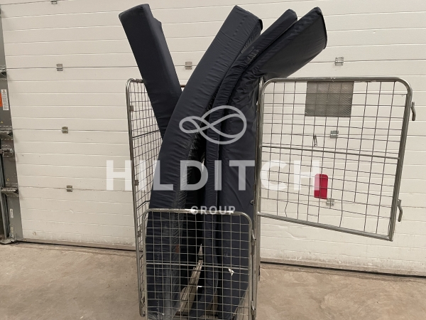 2 x Full Length Cushions & 4 x Side Buffers