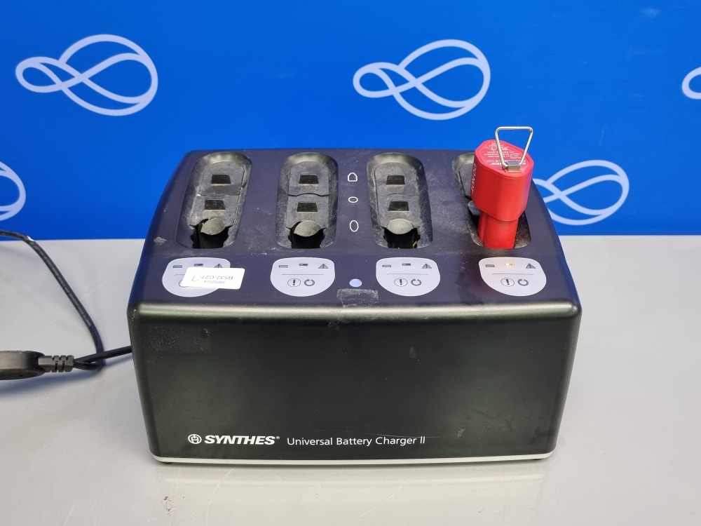 Synthes Universal Battery Charger II