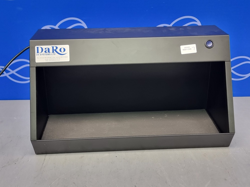 DaRo Tabletop UV Light Cabinet