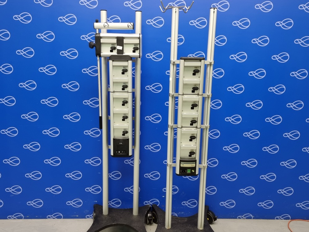 1 x Alaris DS Docking Station and 1 x Alaris Gateway Workstation