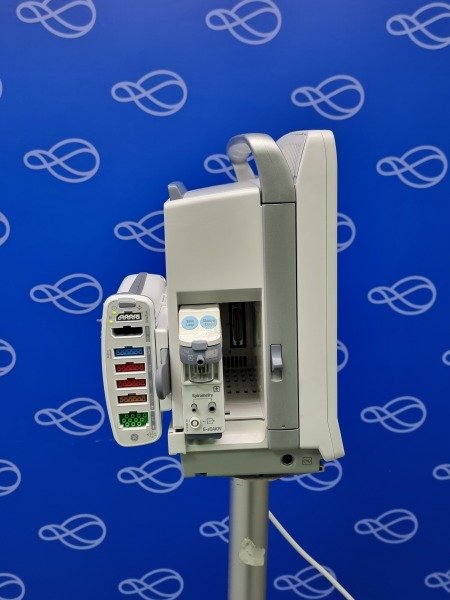 GE Carescape B650 Patient Monitor on Rollstand