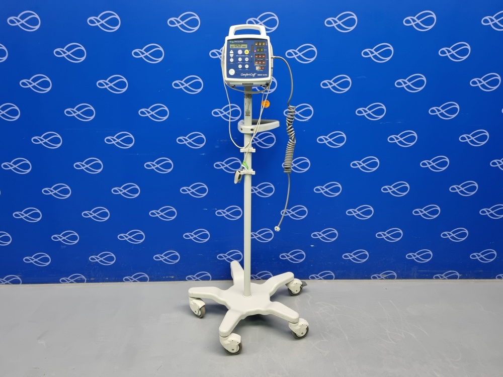 Criticare Comfort Cuff 506N3 Series Vital Signs Monitor on Rollstand