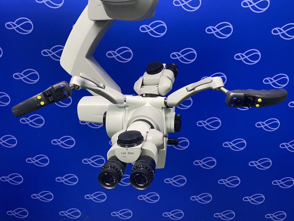 Zeiss OPMI Pentero Operating Microscope