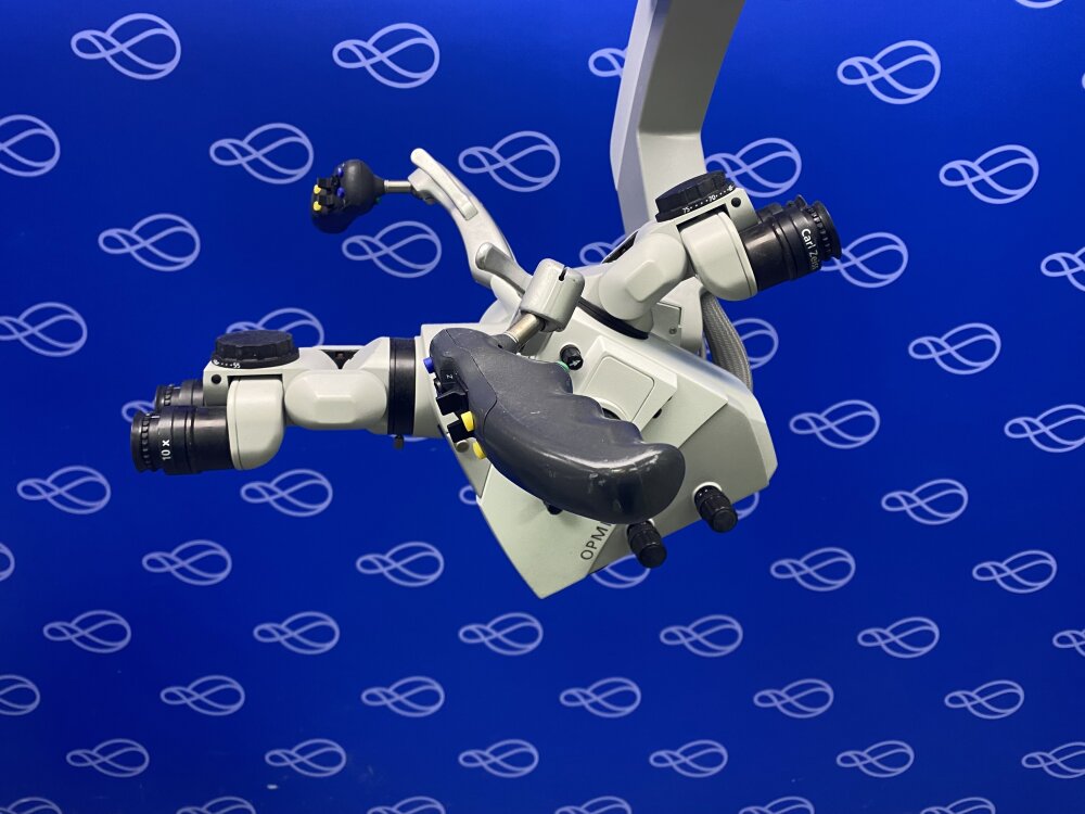 Zeiss OPMI Pentero Operating Microscope