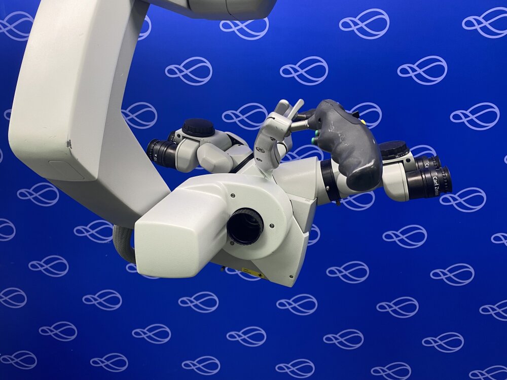 Zeiss OPMI Pentero Operating Microscope
